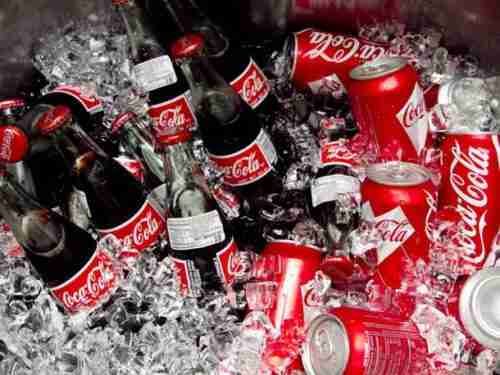 How Long Does Coke Last After Opening? (Answered 2024)