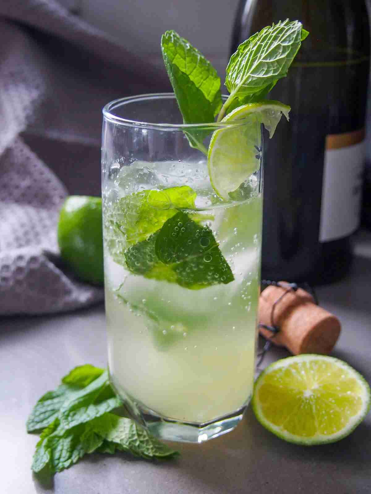 11 Easy Prosecco Cocktails Recipes
