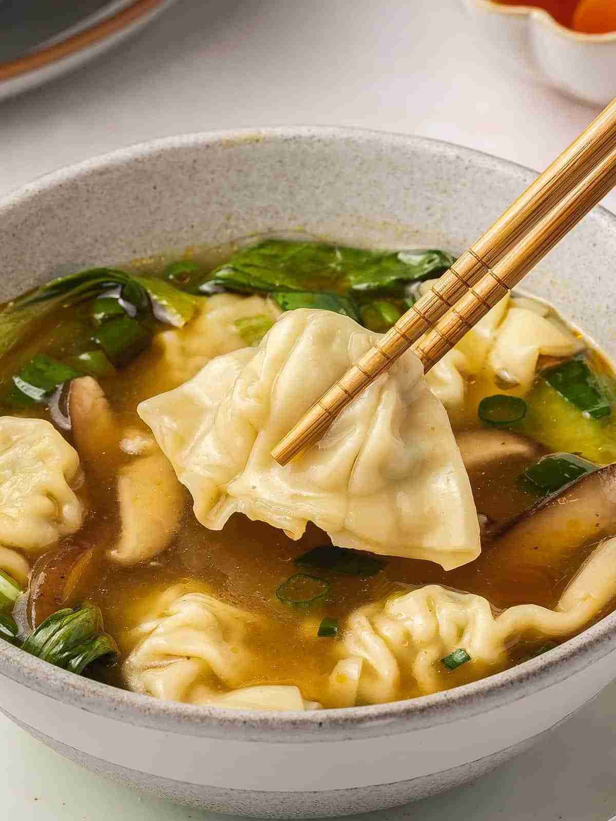 Easy Homemade Wonton Soup Recipe
